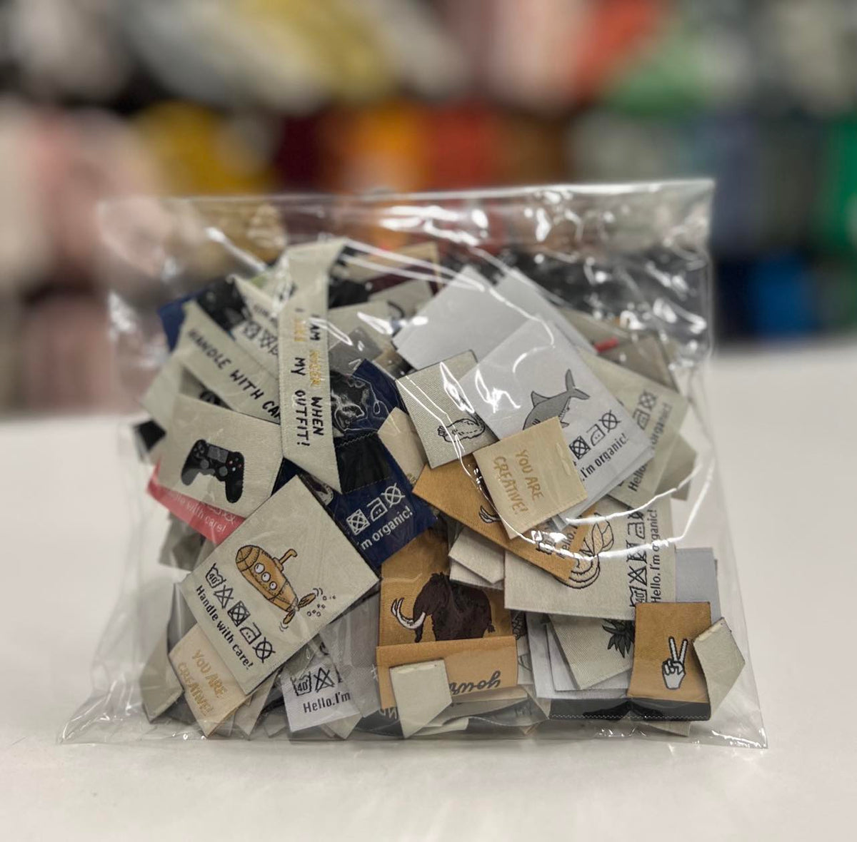 SURPRISE PACKAGE - PATCHES — Elvelyckan